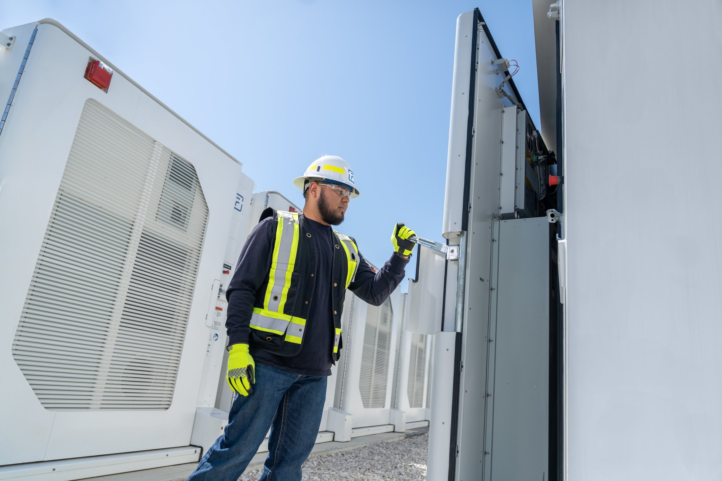 Beyond 20 Years: Maximizing Battery Storage Lifespan and Value